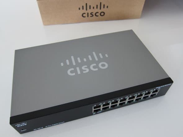 Cisco SR2016T 16-Port Rackmount 10/100/1000 Gigabit Switch